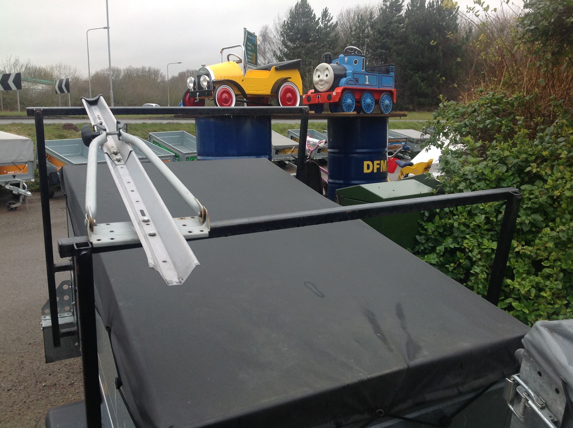 A 57 TOWING. Trailer Load Bars