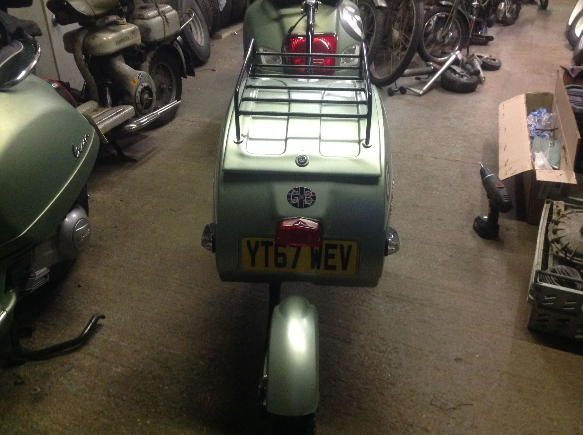 A 57 TOWING. Pav Trailer