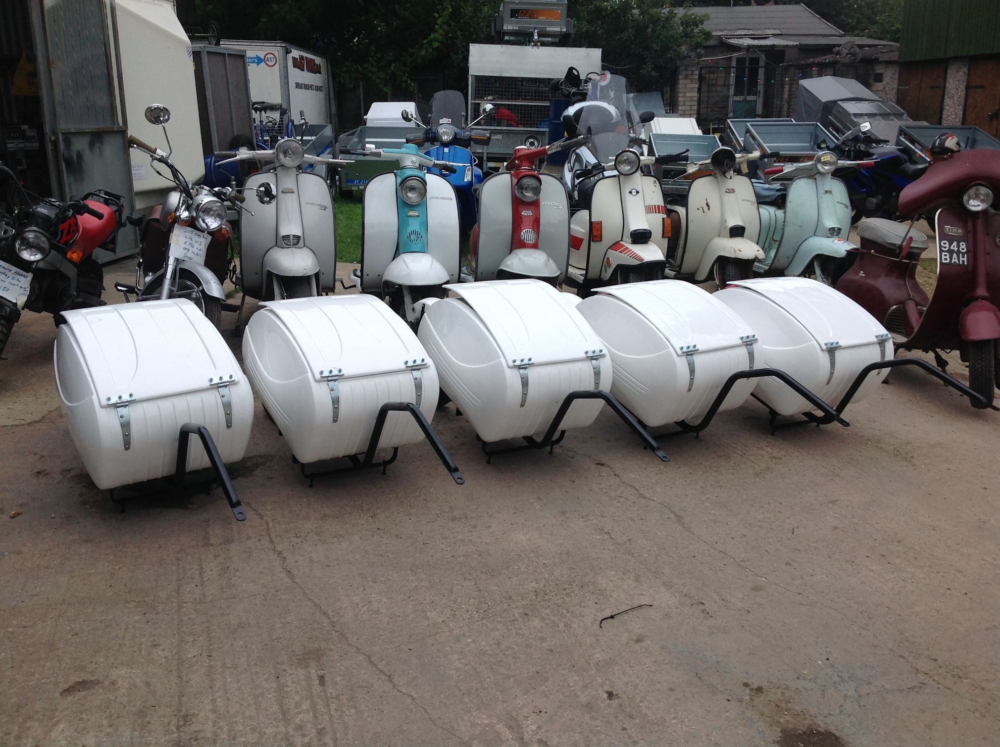 A 57 TOWING. Pav Trailer