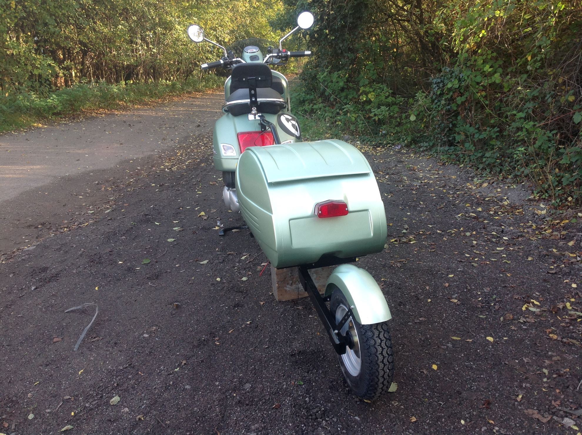 A 57 TOWING. Pav Trailer